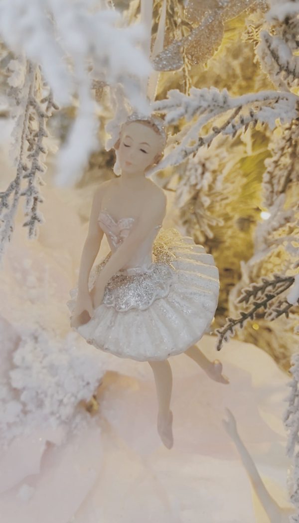 20+ CHRISTMAS PRINCESS INSPIRED ESSENTIALS – La Vania